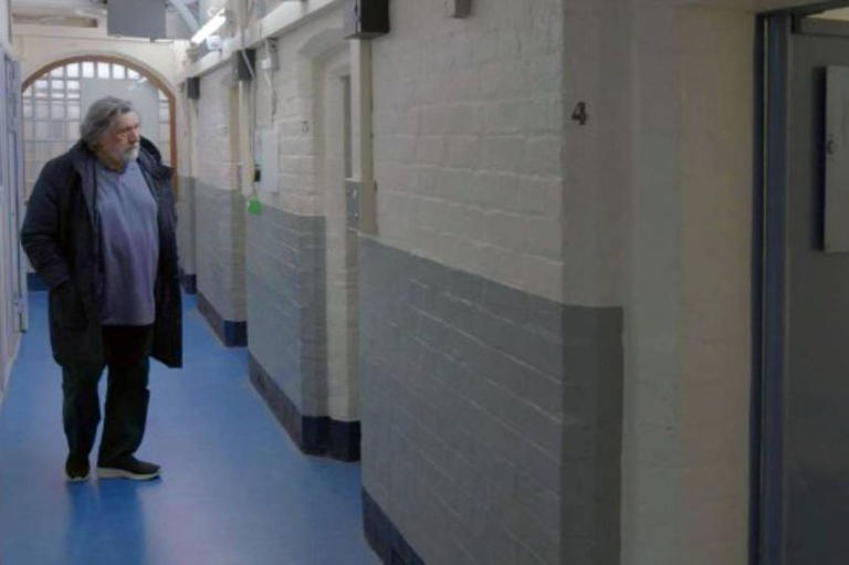 Brookside and Royle Family star Ricky Tomlinson's life from Blackpool ...