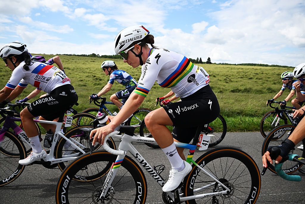 Lotte Kopecky returns to track racing ahead of final season goals but ...
