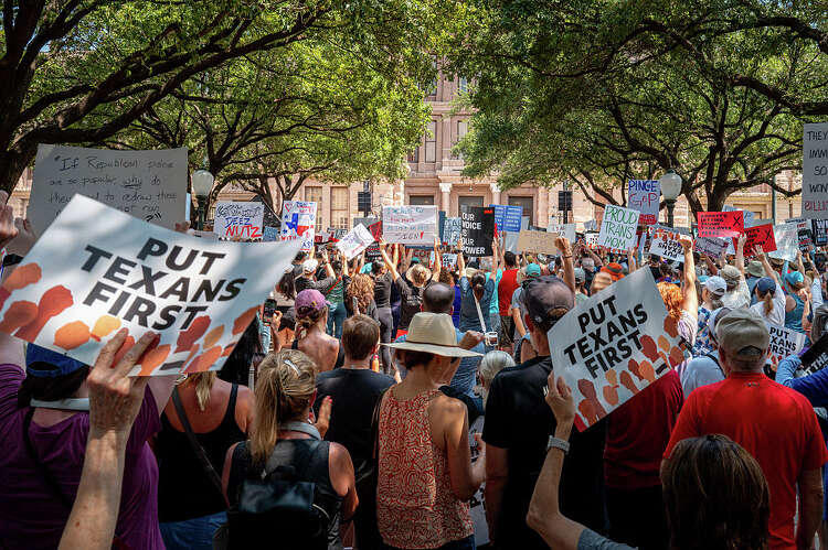 4 women arrested for supporting Nicole Collier's lock-in Capitol protest