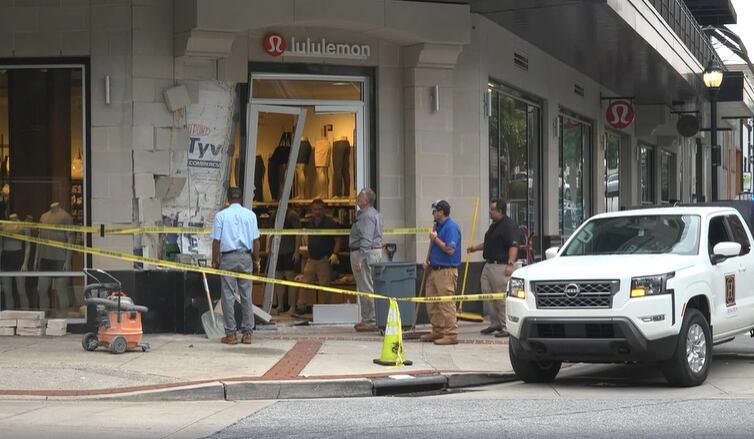 Police: Burglars ram car into downtown Greenville store