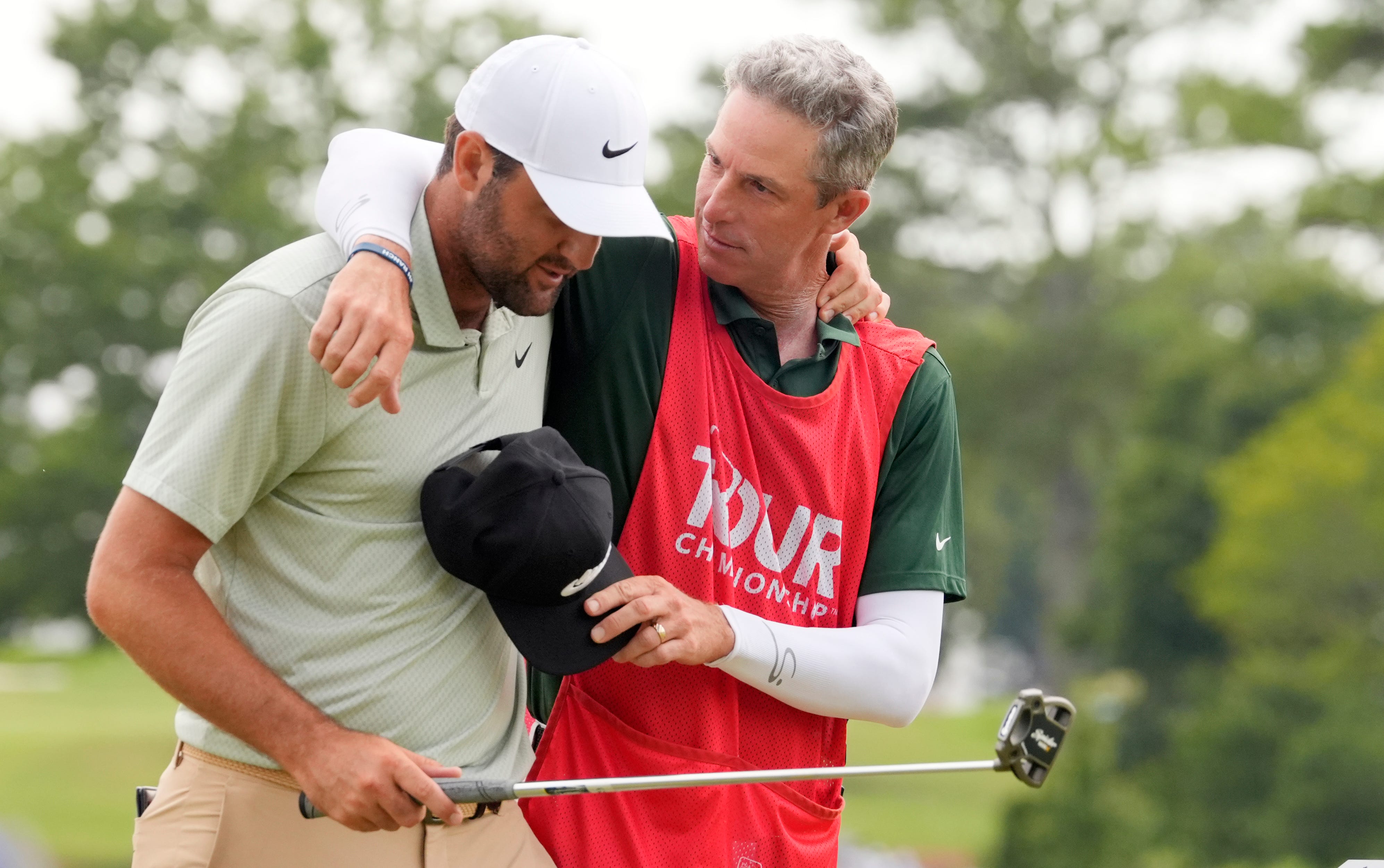 Caddie Ted Scott returns to Scottie Scheffler's side at the 2025 Tour Championship