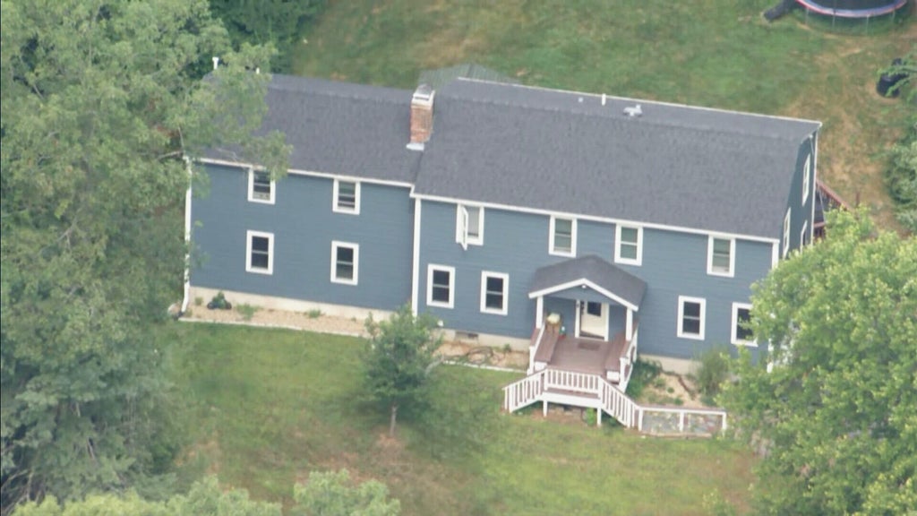 Parents and 2 children found dead in Madbury, New Hampshire home in ...