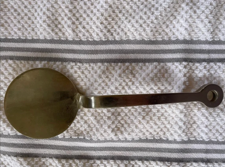 12 People Who Stumbled Upon Curious Objects and Thought “Wait a Minute...”