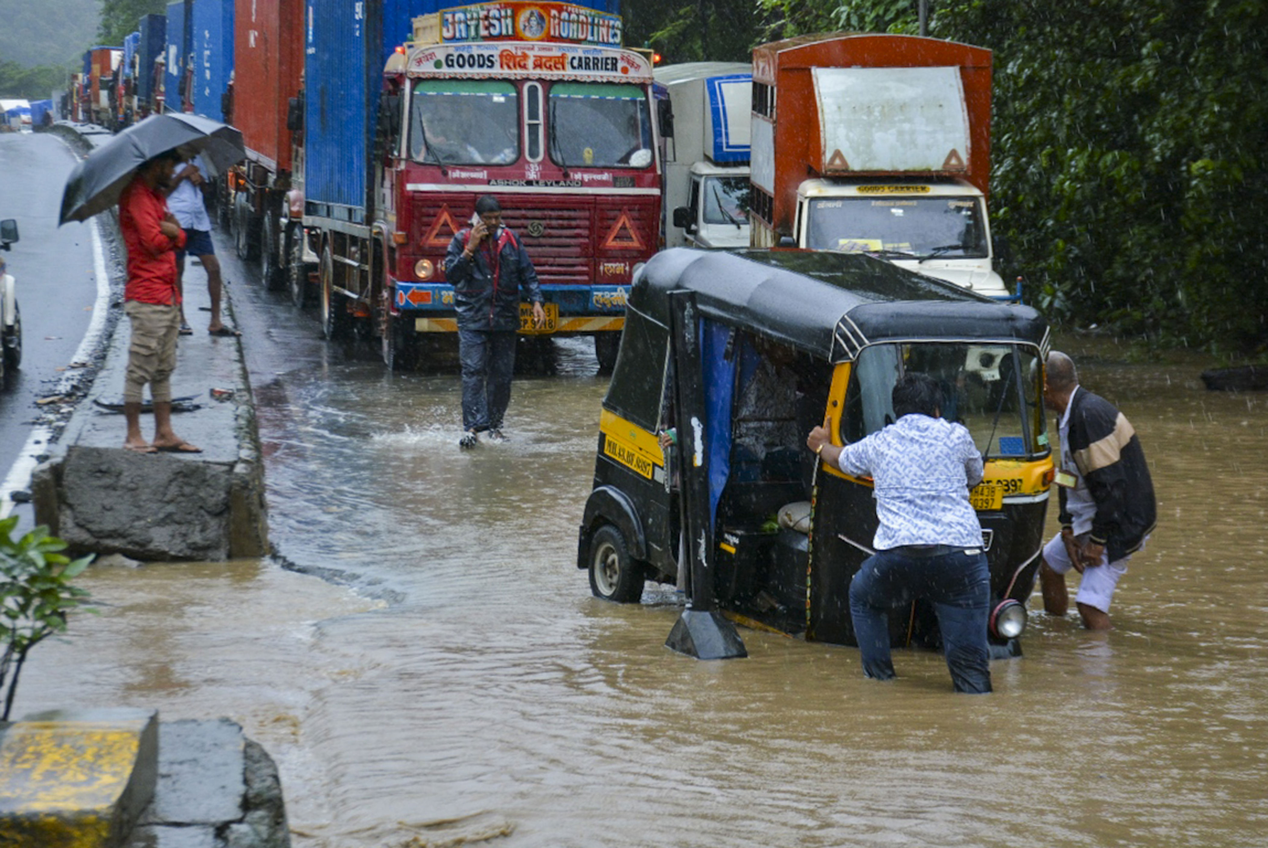 Over 1,100 evacuated as heavy rains pound Thane and Palghar districts