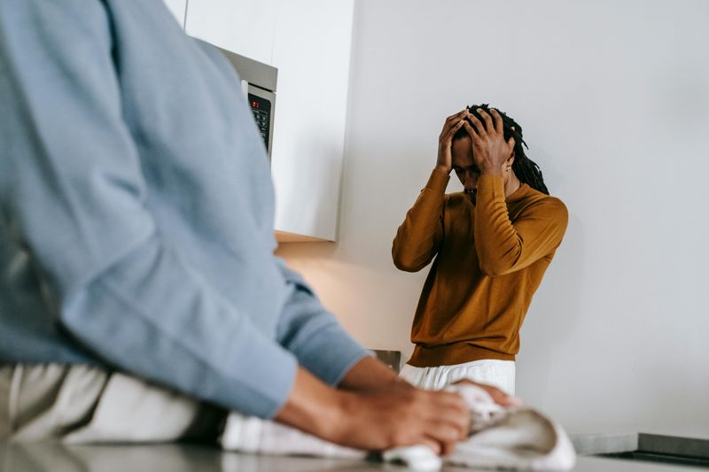 10 Phrases That Quietly Hurt Relationships