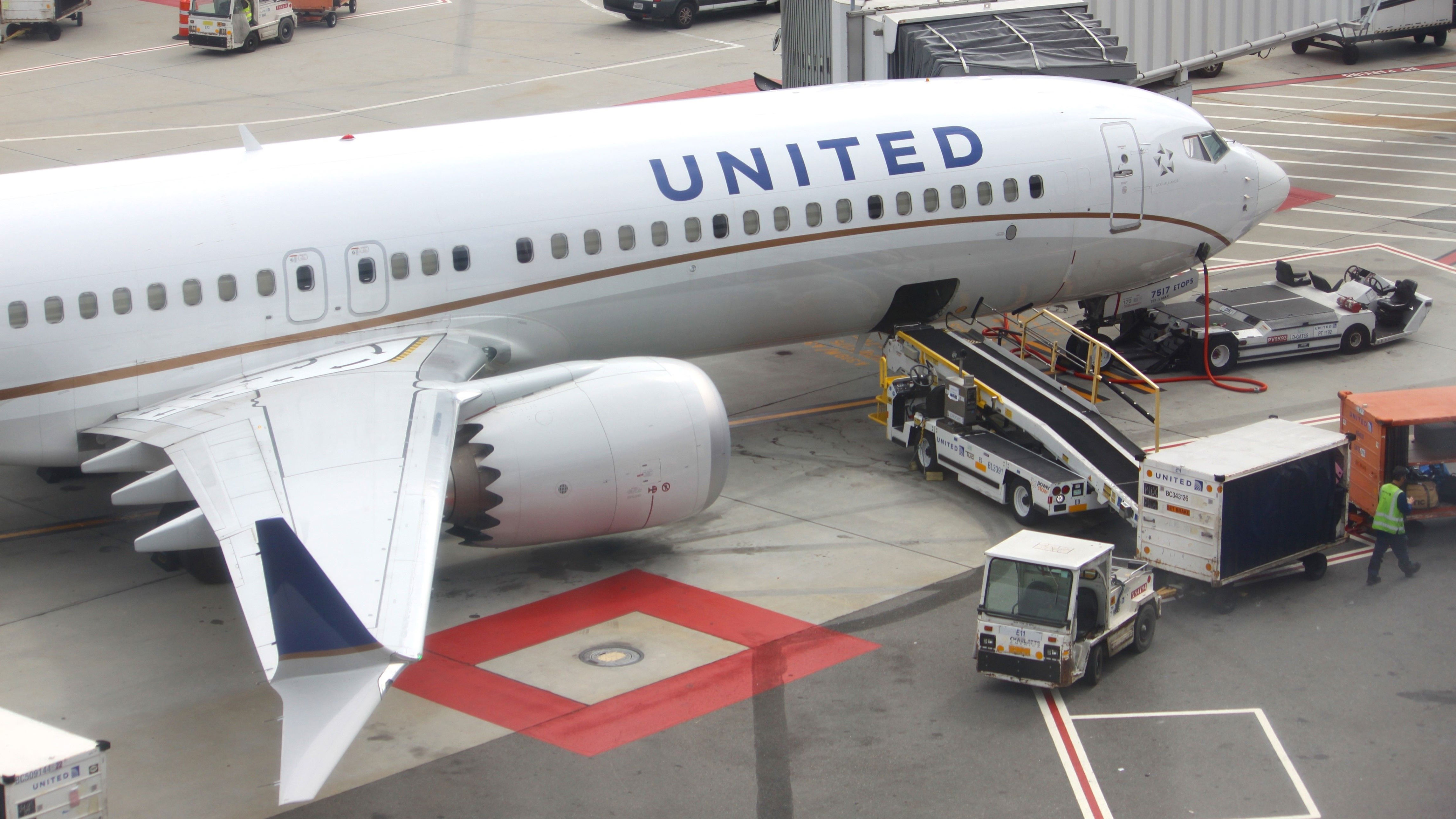 United Airlines Flight Delayed 4 Hours After Crew Leaves Due To ...