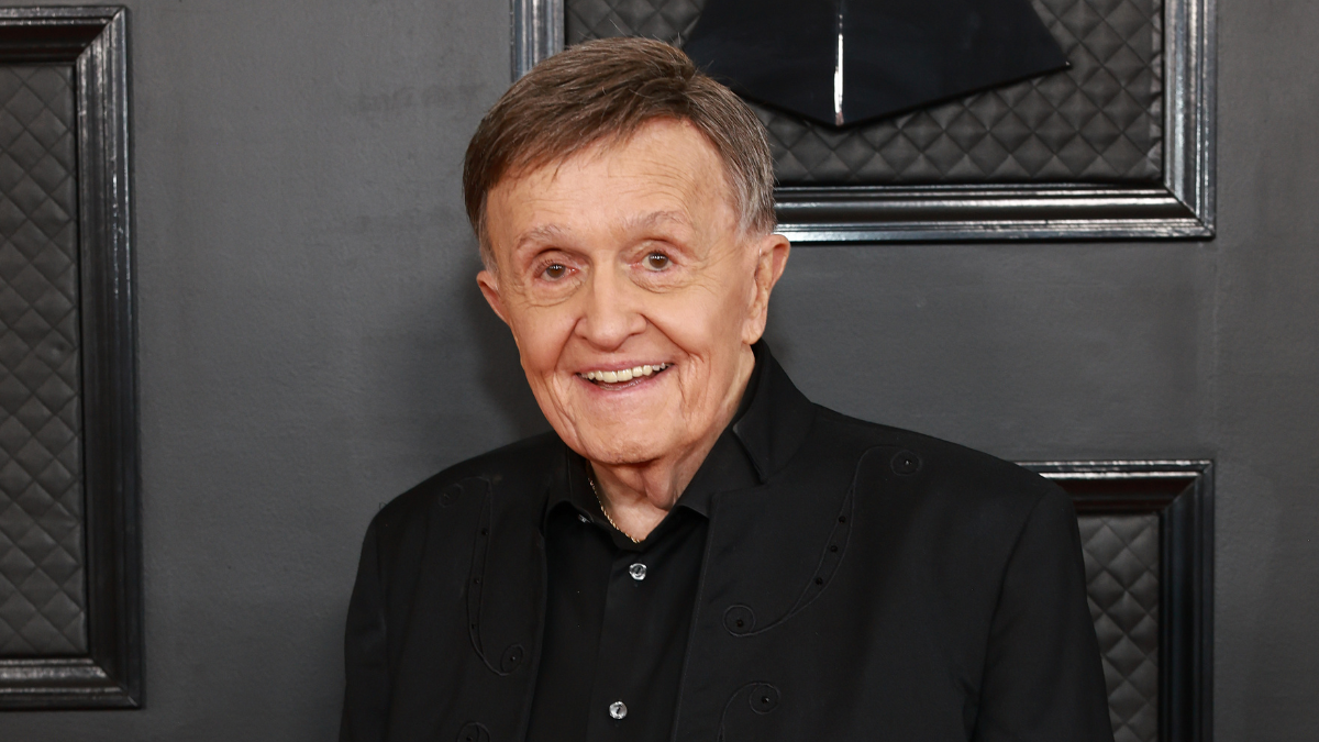 Country Legend Bill Anderson Shares Update After 'Freak Accident'