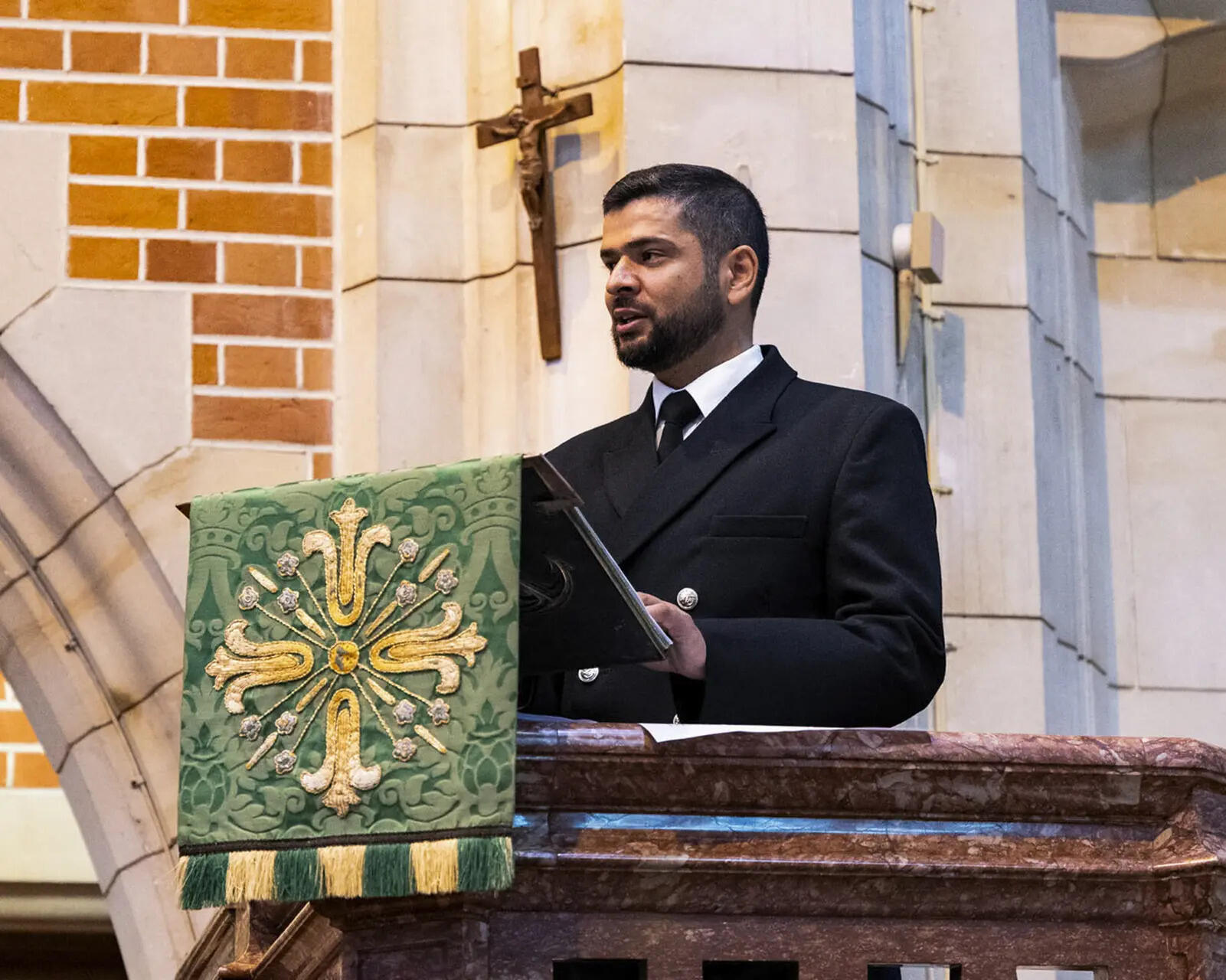 Royal Navy gets its first Hindu chaplain