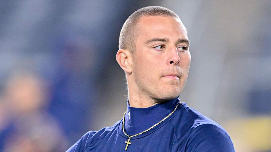 Social Media Erupts as Notre Dame Names CJ Carr Starting QB