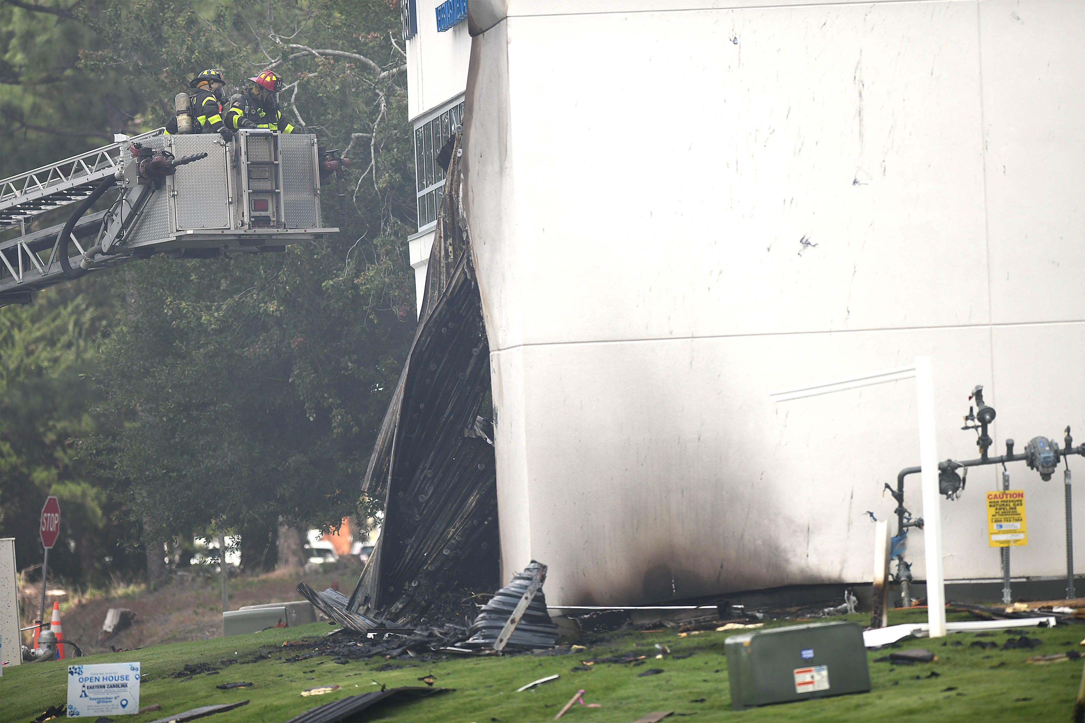 'Mayday': Wilmington firefighters got just seconds of warning before ...