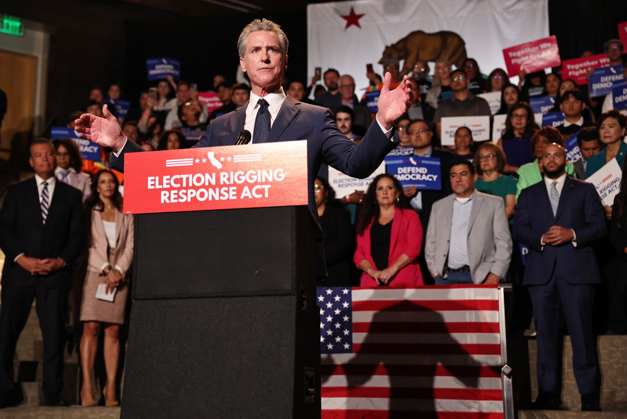Newsom Woos California Billionaires in Redistricting Fight Against Trump