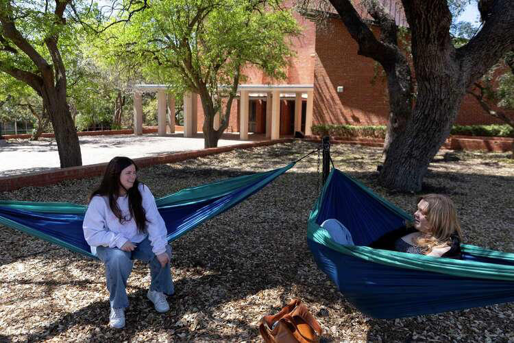 Students moving in, beginning fall classes at San Antonio colleges ...
