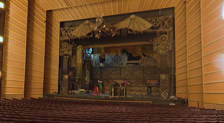 Wicked opens in Peoria on Wednesday, crews set the stage