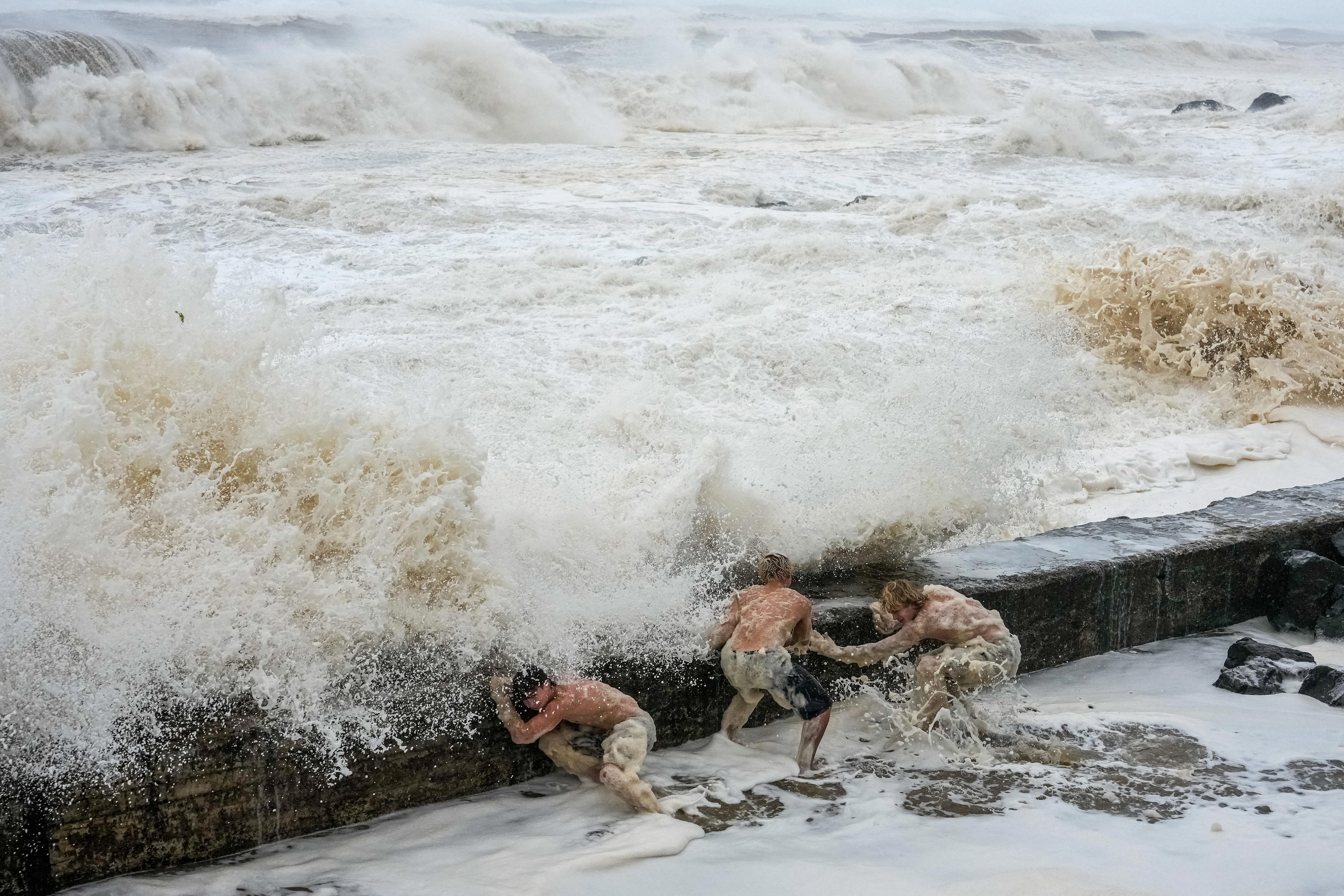 Lightning, tornadoes and wild storms: See these incredible weather photos