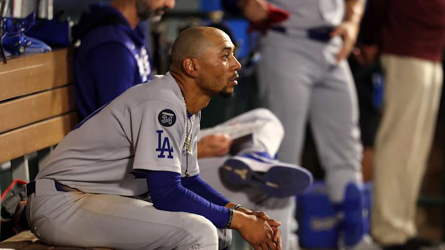 Mookie Betts, Dave Roberts Break Silence on Private Meeting After Dodgers Loss