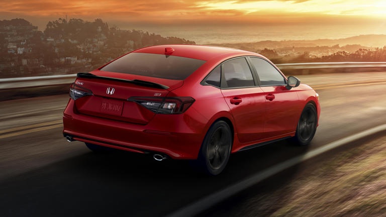 Is the 2025 Honda Civic Si Sedan Worth $30,250? Strengths and ...