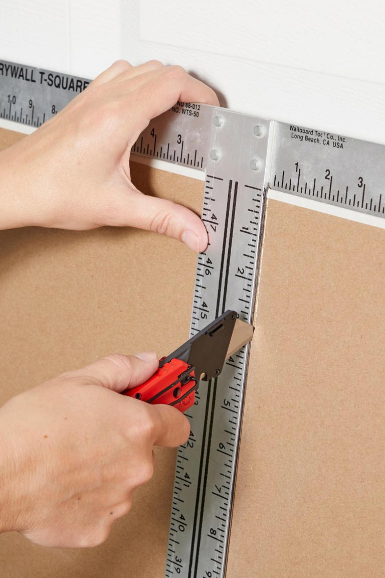 How to Cut Drywall: 2 Easy DIY Methods Every Homeowner Should Know