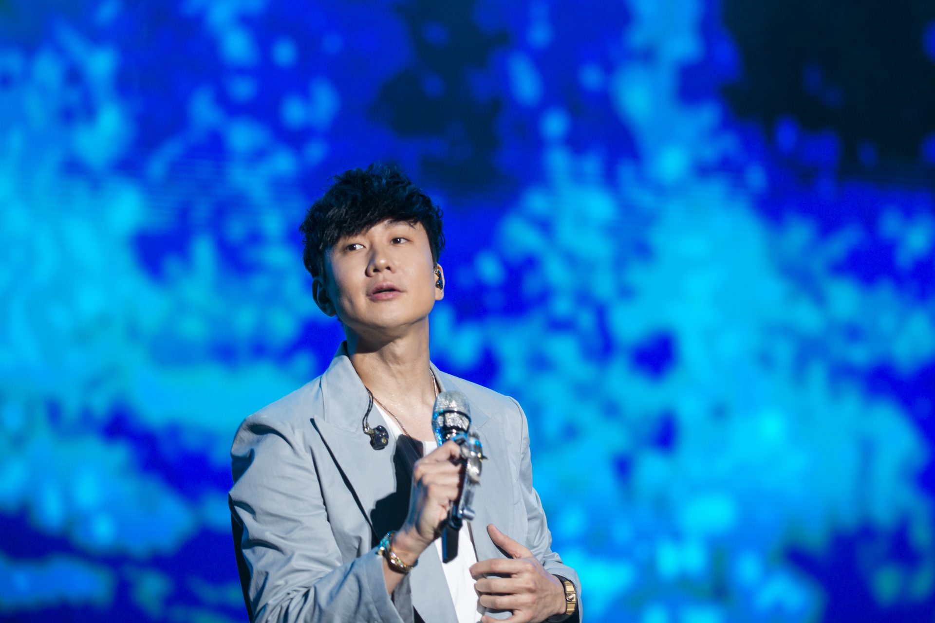 Shocking revelation by Singaporean singer-songwriter JJ Lin: heart ...