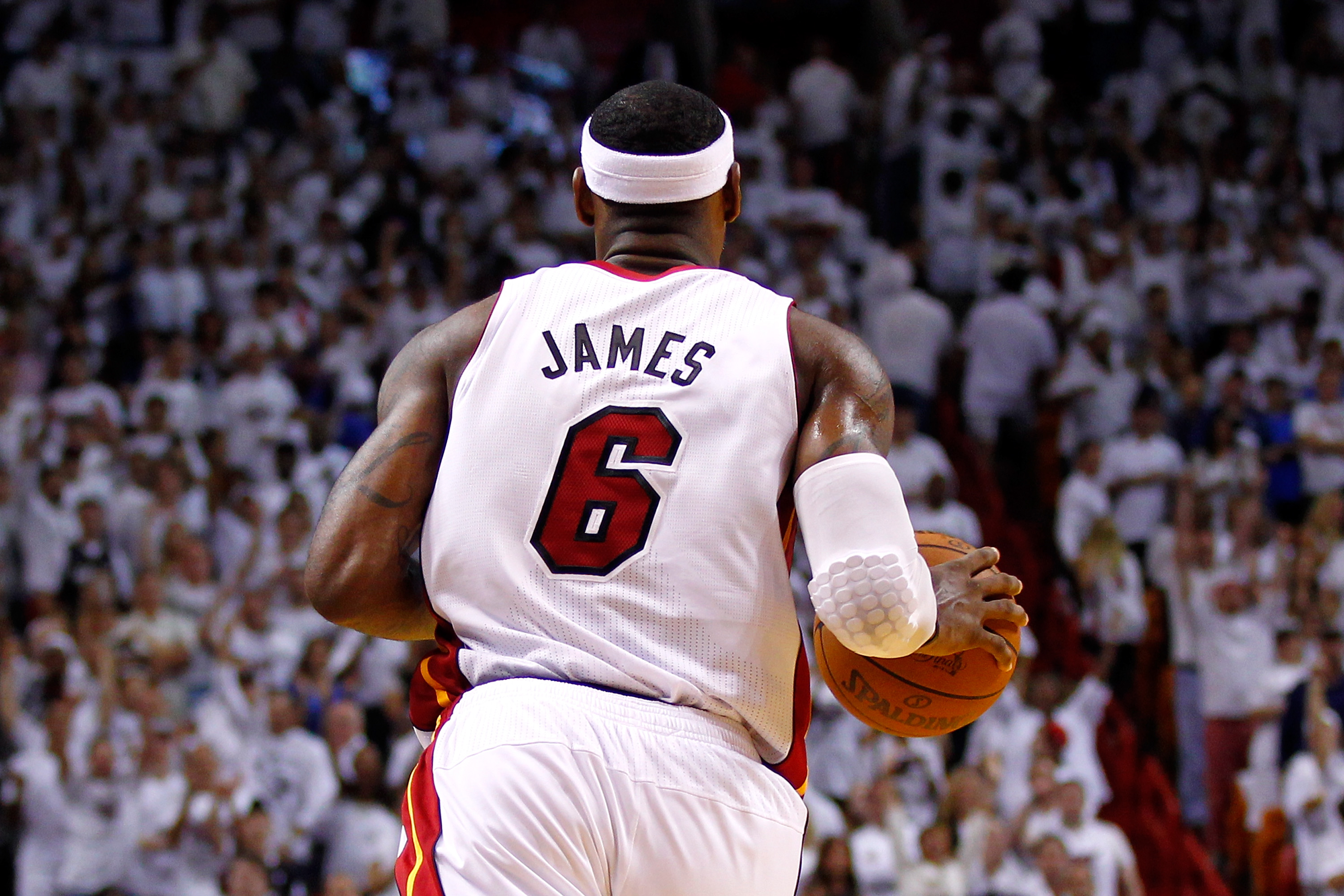 Ex-Heat security guard pleads guilty to selling millions in stolen ...