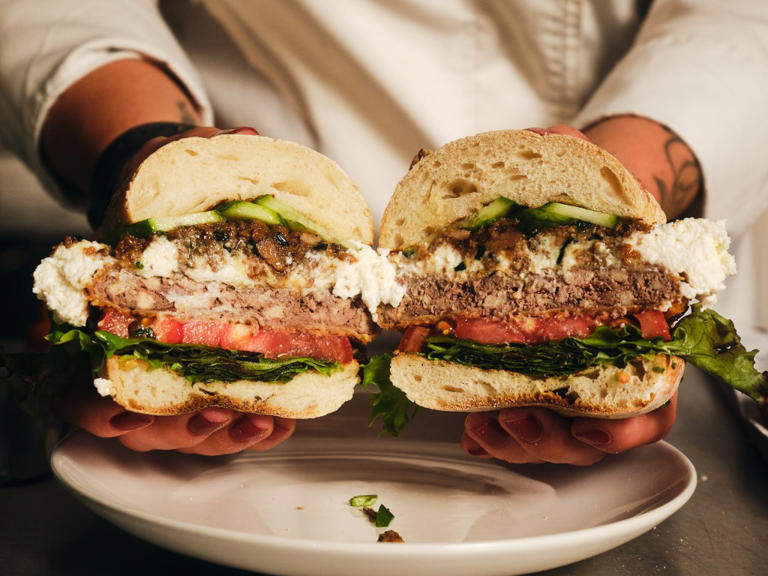 Michelin-star chef created a burger for cats — but people are loving it ...