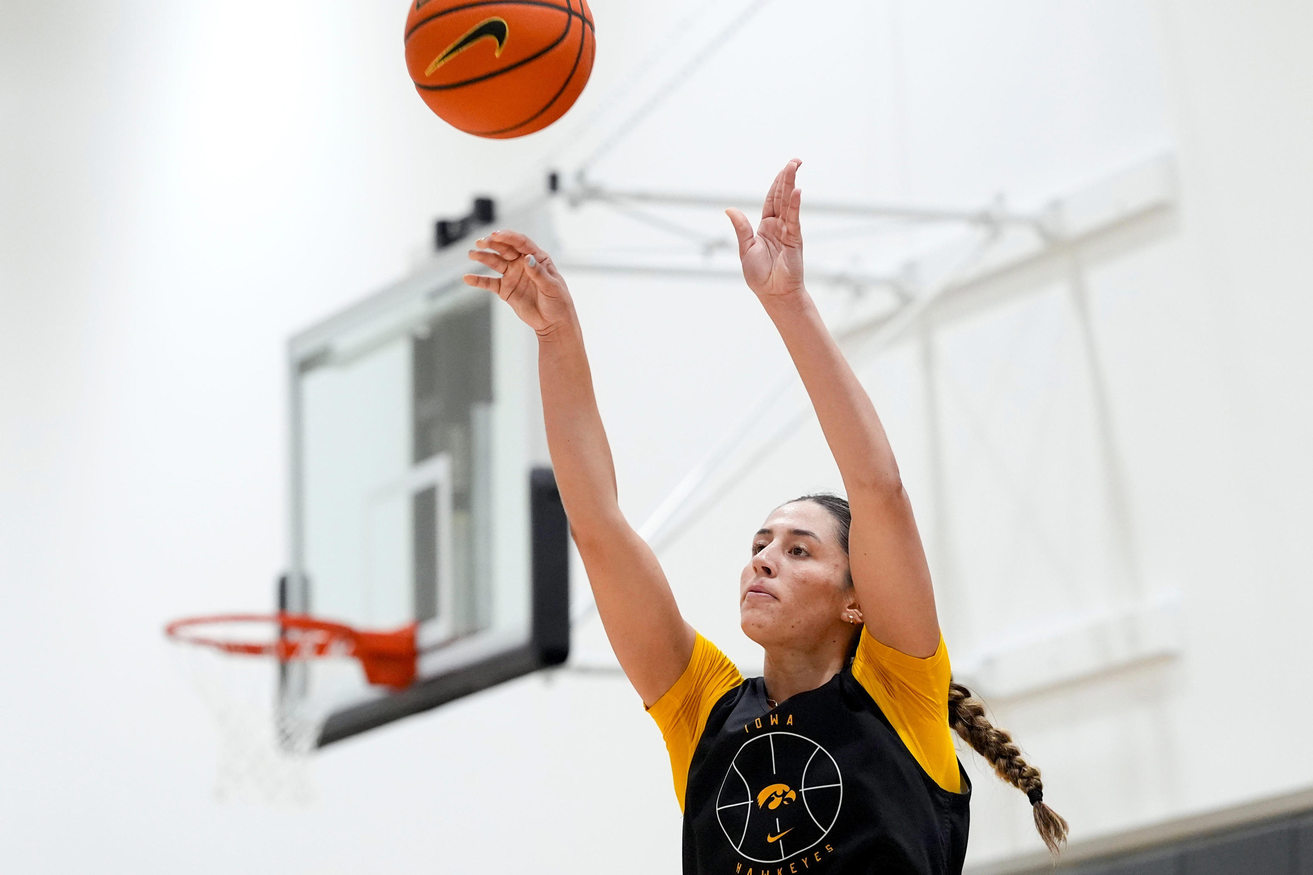 Iowa women's basketball give fans closer look at 5-star freshman guard ...
