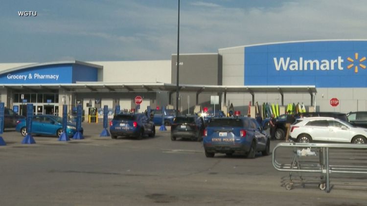 Witness and expert react to Traverse City Walmart surveillance video
