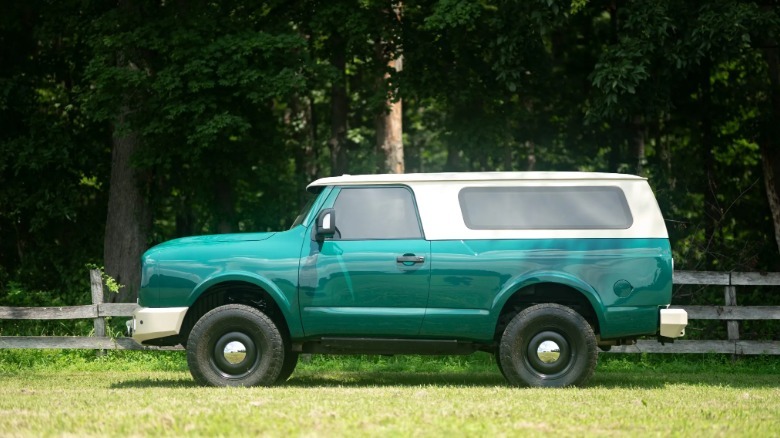 This Custom Nissan Titan Made To Look Like An International Scout Is An ...