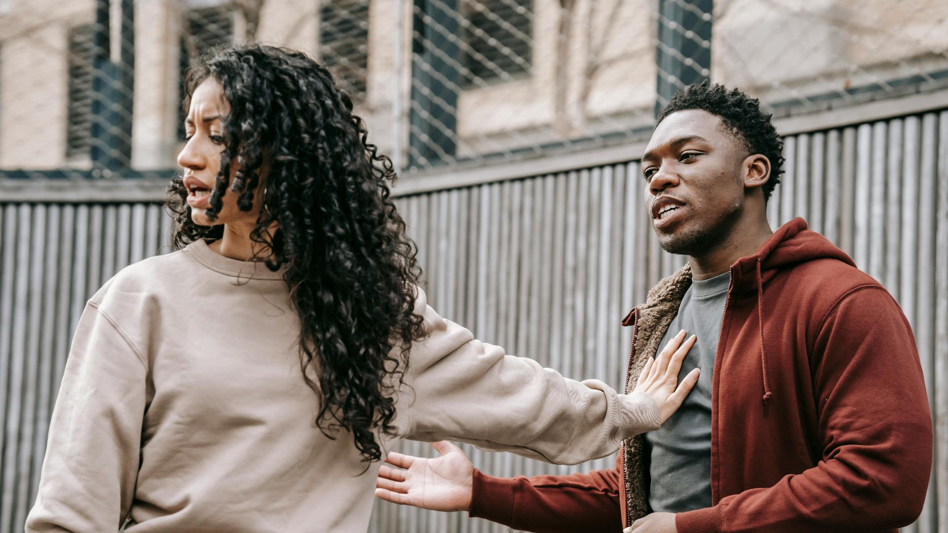 20 Signs You're Holding Onto A Relationship That's Already Over