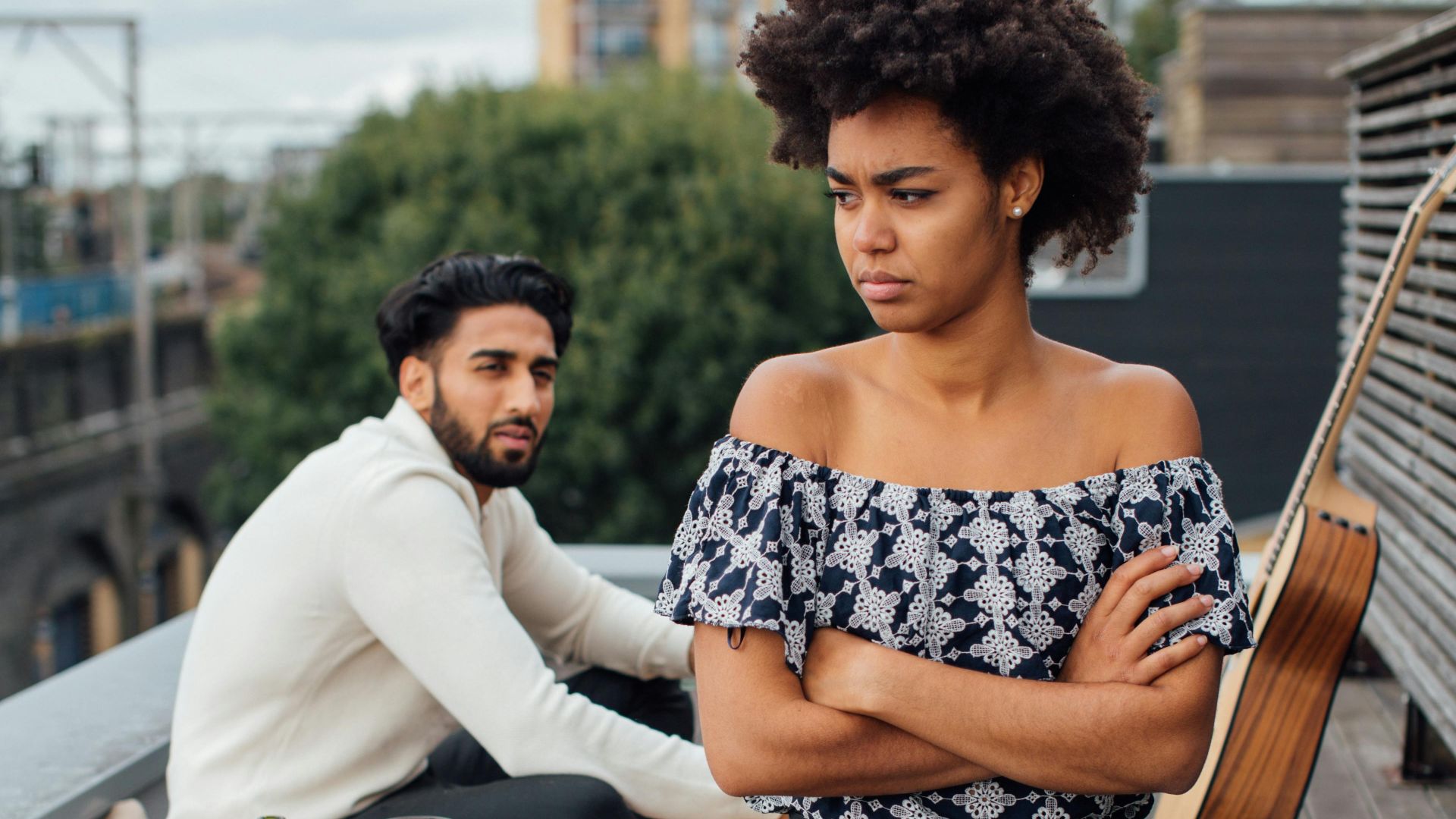 10 Signs You're Trapped With An Emotionally Unavailable Partner & 10 ...