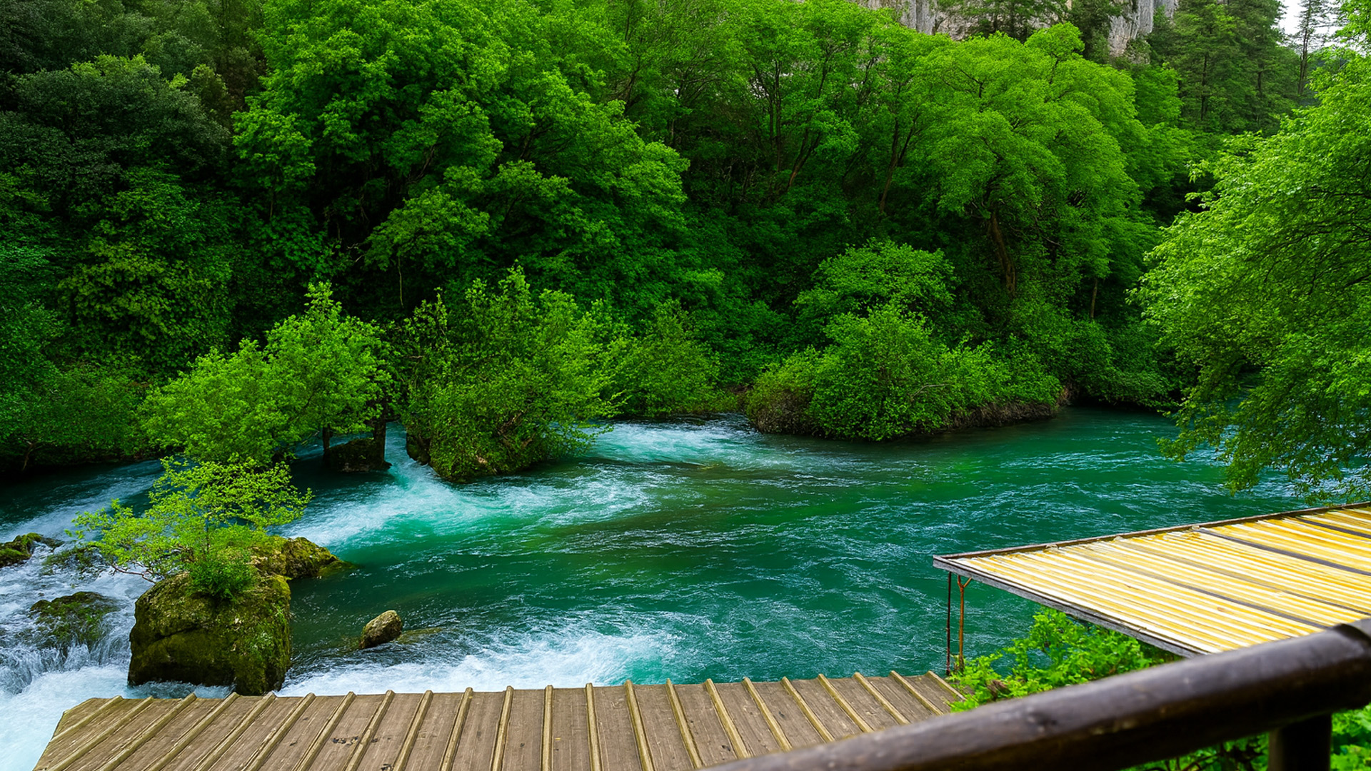 Fontaine-de-Vaucluse – Charming Village on the Sorgue River (4K)