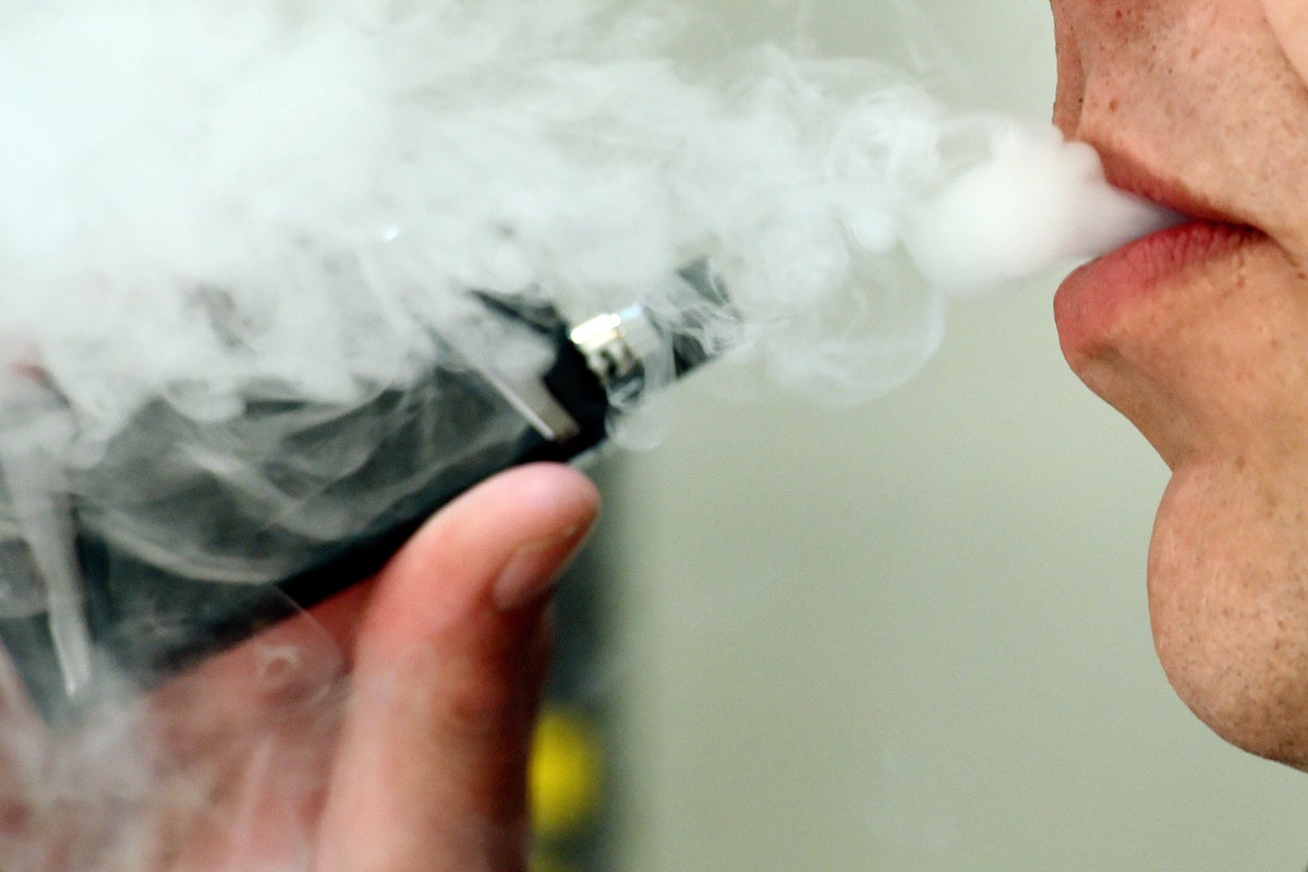 Major study uncovers health risks of vaping for young people