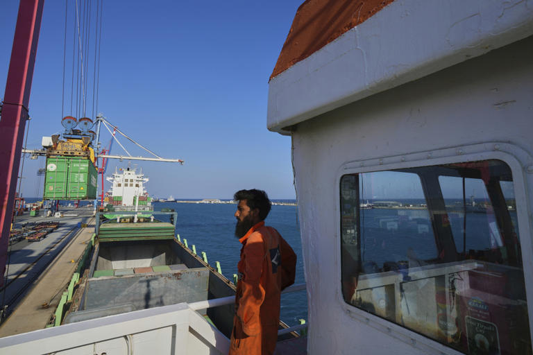 A Gaza-bound ship that left Cyprus with 1,200 tons of food aid nears ...