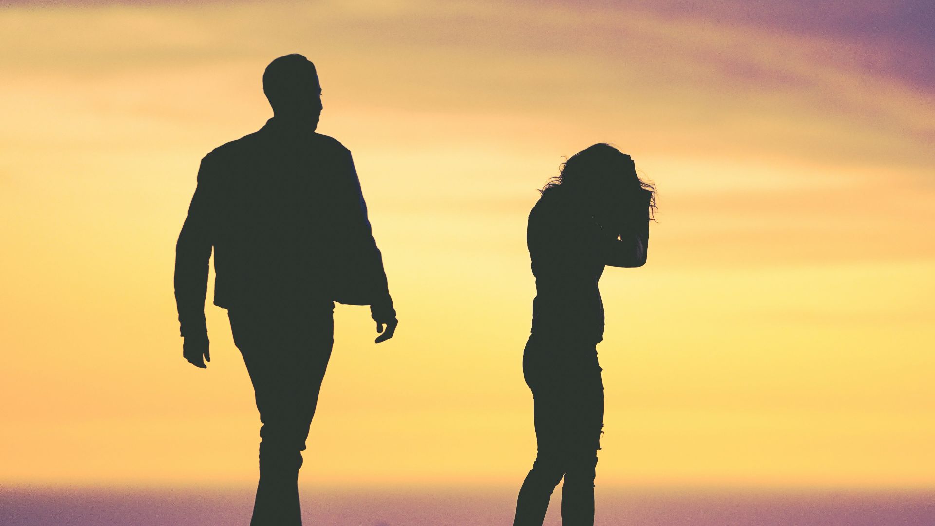 20 Signs You're Holding Onto A Relationship That's Already Over