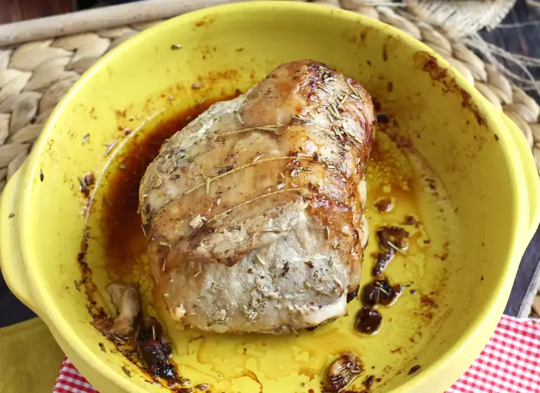 Comment cuire un rôti de porc au four?