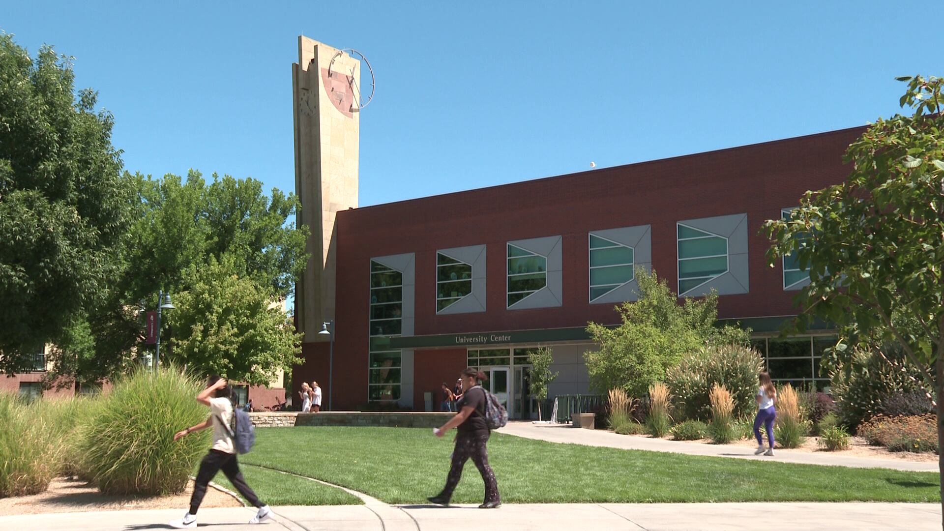 CMU students head back to class