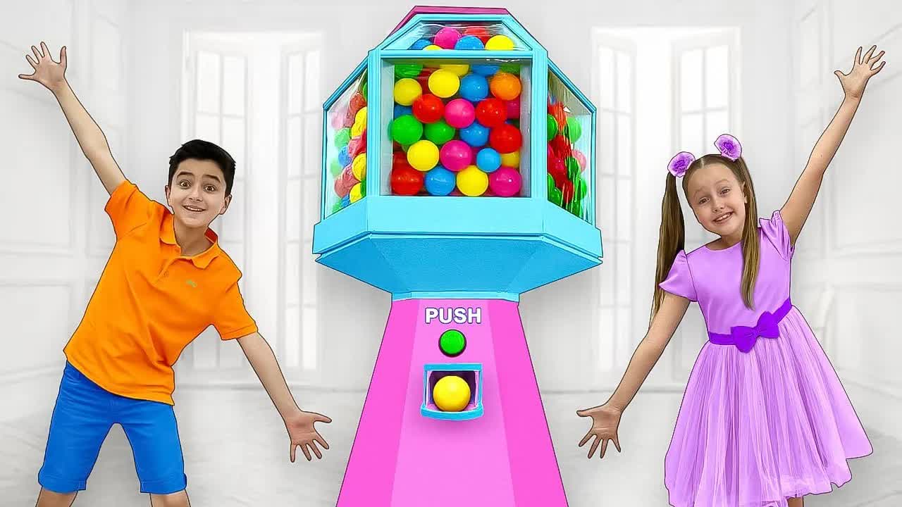 Giant Gumball Machine adventure with Dana and Danny