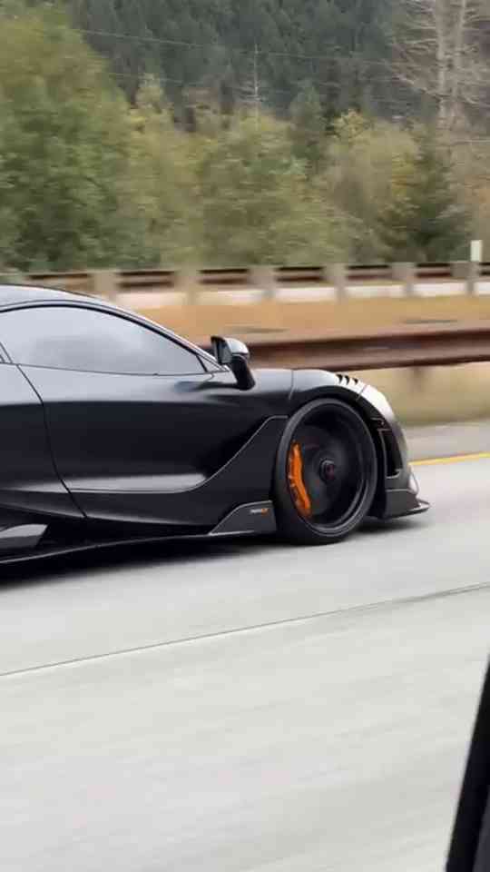 Too Good Not to Repost – 765LT x Vogue x Vossen