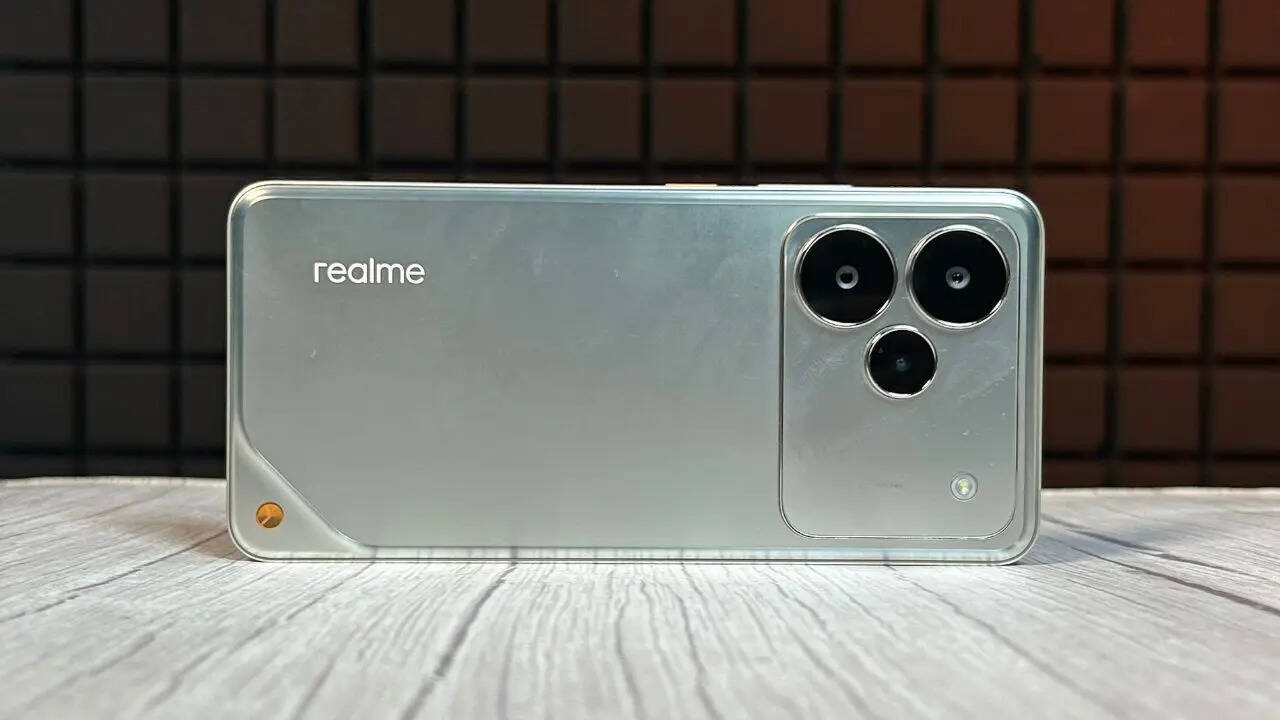Realme P4 Review: A Decent Mid-Ranger With Few Trade-offs