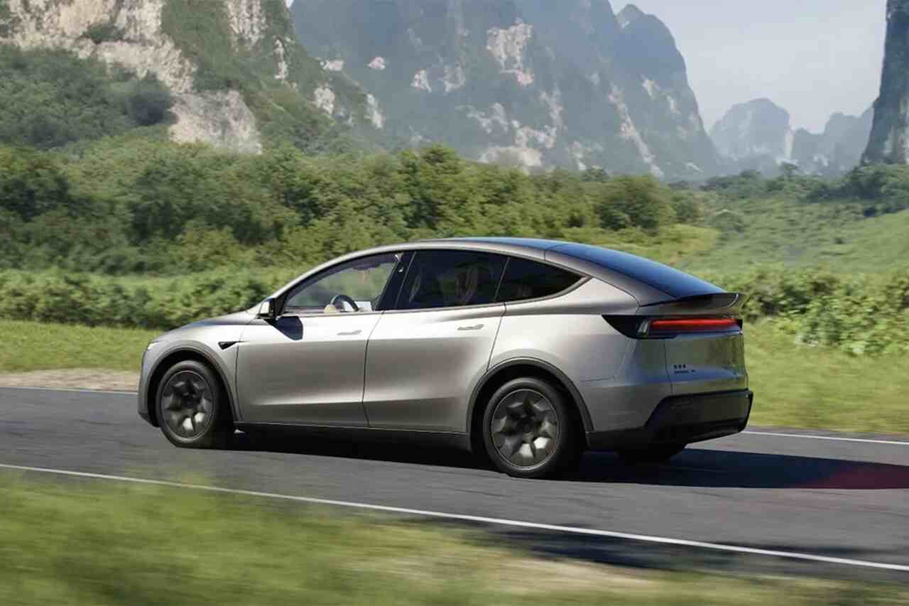 Tesla Model YL med 6 seter lansert i Kina