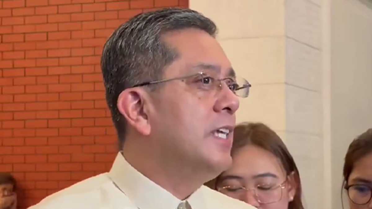 COMELEC chairman George Garcia victimized by “Salisi” gang; Bag stolen ...