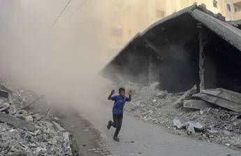 Katz approva piano per occupazione Gaza City. Hamas denuncia: "Uccisi quasi 19.000 bambini dal 7/10"