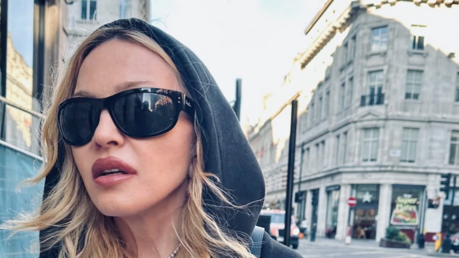 Waarom zorgt Madonna's verjaardagsvideo voor zoveel discussie?