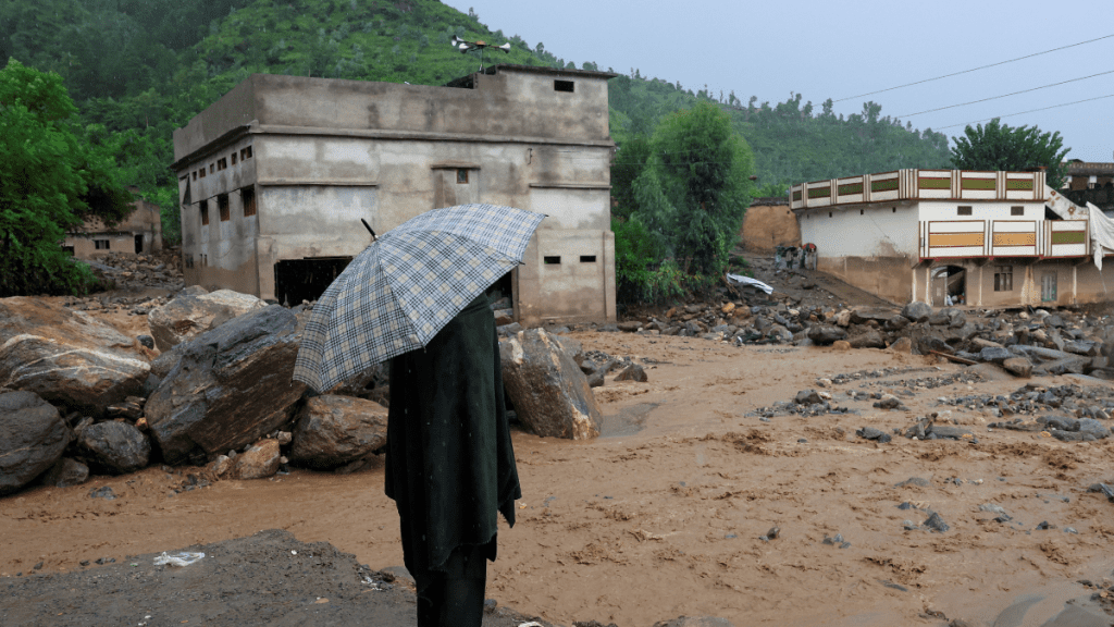 🌋 Seismic jolt: 5.2 quake rattles Hindu Kush mountains, felt in ...