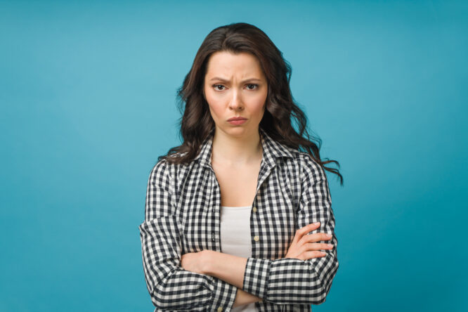 Signs Of A Negative Person (And How To Avoid Being One)