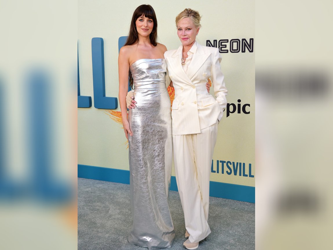 Dakota Johnson and Melanie Griffith: Arm in Arm at Film Premiere