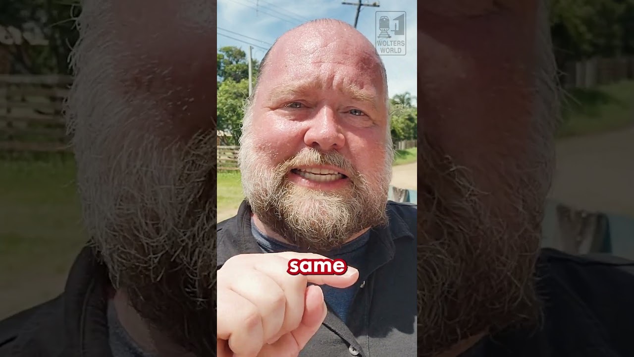 How to Avoid Getting Bumped from a Plane - Book Direct