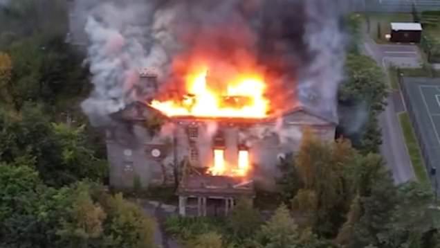 Woolton Hall manor house goes up in flames in Liverpool