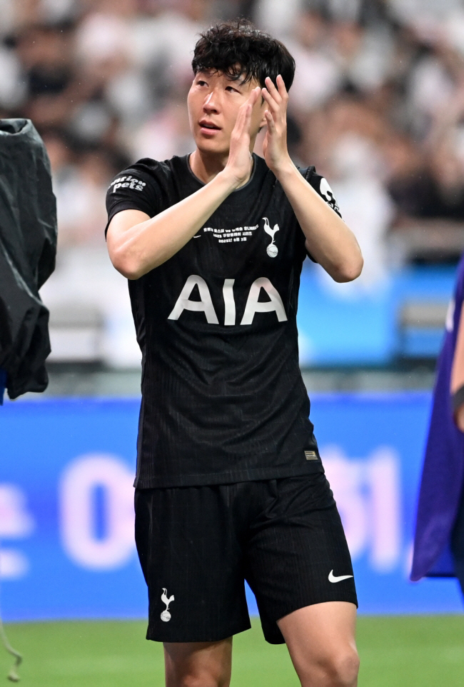 손흥민, 벌써 그립습니다…"'EPL=韓'은 옛말, 日 전세역전" EPL 개막전 '8분vs203분'…그저 부러운 다나카의 데뷔