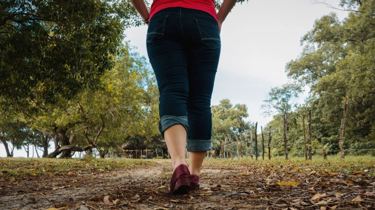 Reverse Walking: The Unusual Fitness Trend With Surprising Health Benefits