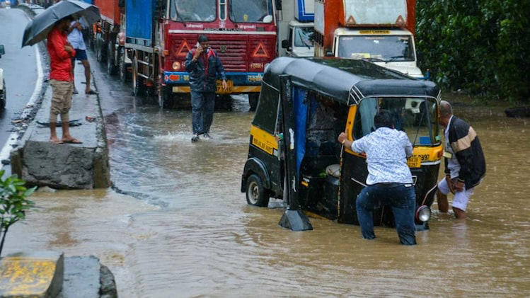 Mumbai rains intensify: IMD issues red alert as record 200 mm rain lashes city